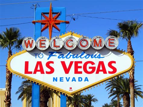 Googie Architecture 6 Futuristic Design Examples