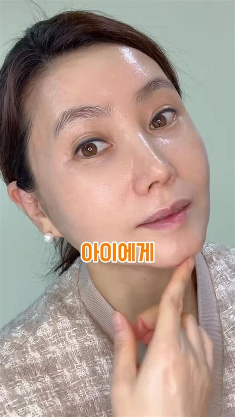 내가 싫어하는 행동을 오늘 제가 해버렸네요 차 안에서 식당에서 화장하고 그러는거 별론데 급하니 결국 ㅎ 저도