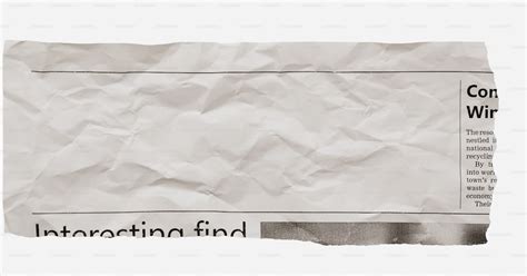 기사 광고 또는 사진을 위한 빈 공간이 있는 신문의 찢어진 조각 텍스트 레이아웃 및 사진은 모두 사진 작가가 만들었으므로 이 이미지는 제3자 저작권이 없으며 어떤