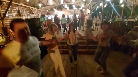 Бунгала и каравани Якото Място Home