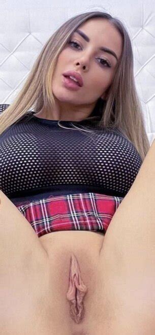 Slut 67bigtittylover92