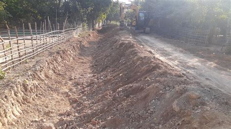 လှိုင်းဘွဲမြို့ ခ ရပ်ကွက်အတွင်း အုတ်စီရေမြောင်းပြုလုပ်ခြင်းလုပ်ငန်းများ ဆောင်ရွက်လျက်ရှိ