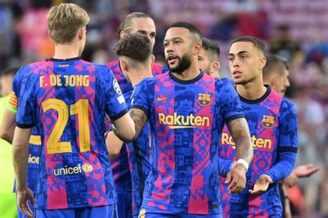 جو 24 برشلونة يعلن إصابة نجمه