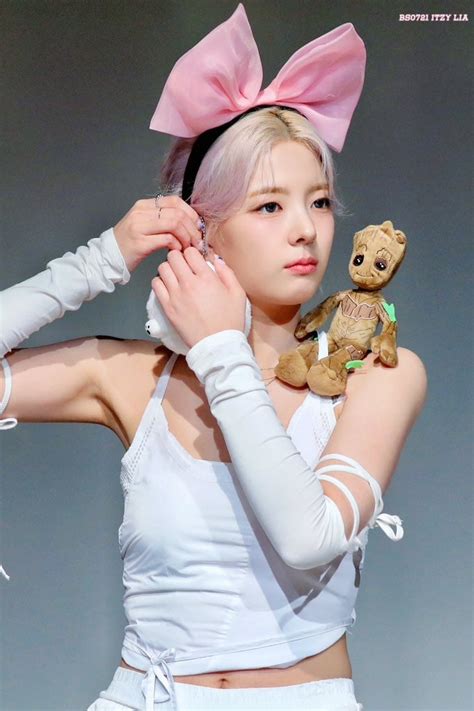 Lia Itzy Rkpoparmpit