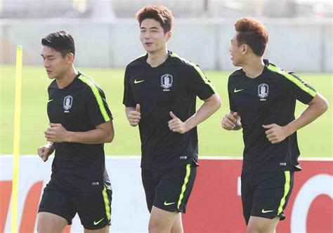 기성용 Fc 서울과 협상 무산돼 국내 팬들 앞에서 경기 못뛴다 인사이트