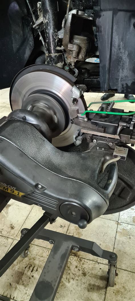 Тормоза — Ford Kuga (2G), 2,5 л, 2018 года | наблюдение | DRIVE2