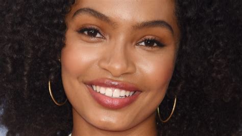 Heres What Yara Shahidi Looks Like Going Makeup Free