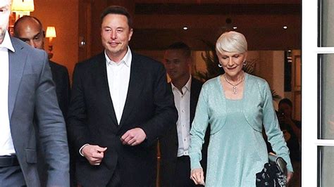 Elon Musk And Mom Maye Go On Paris Outing Photos Hollywood Life