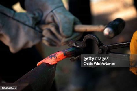 21 Photos Et Images Haute Résolution De Guns Into Plowshares Getty Images