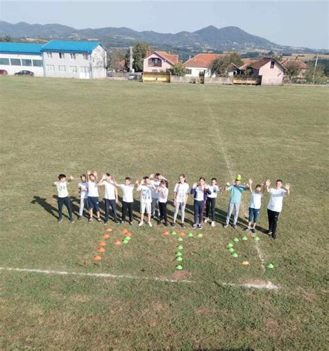 Крос РТС а Кроз Србију Основа школа Свети Сава