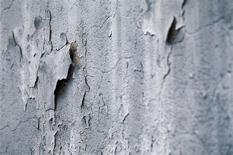 페인트가 갈라져 벗겨지고 있는 낡은 콘크리트 벽 유토이미지 상세페이지 베이직샵 20523874