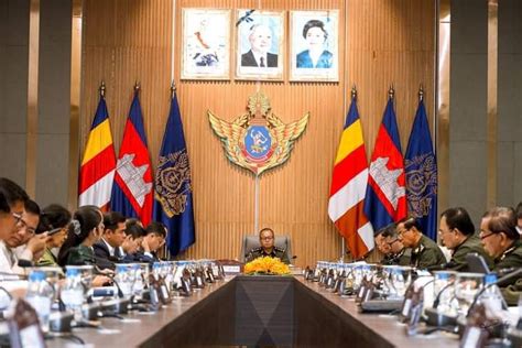 នាយឧត្តមសេនីយ៍ ទៀ សីហា ដឹកនាំកិច្ចប្រជុំត្រួត ពិនិត្យត្រៀមរៀបចំប្រារព្ធខួបលើកទី ២៥ទិវានយោបាយ