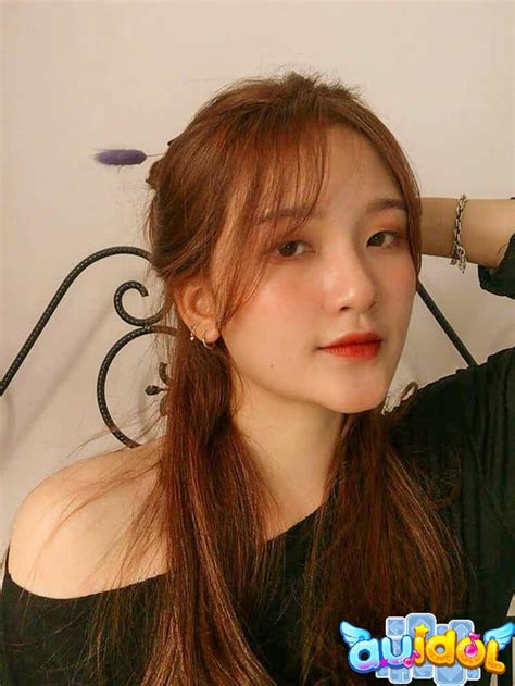 Kh Ng Khi P Au Idol M T I Tr C Ng Y G I Xinh Ng Lo T Ng K B O Danh