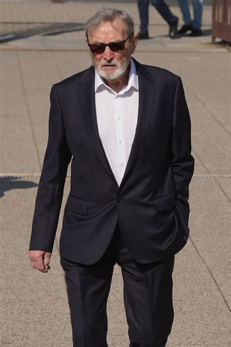 Galerie Ladislav Frej Promluvil O Operaci Páteře I Svých Láskách