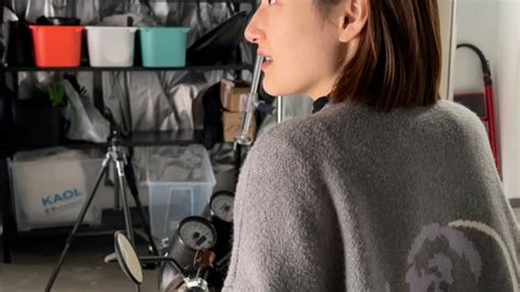我和闺蜜谁牙更白，哈哈哈哔哩哔哩bilibili