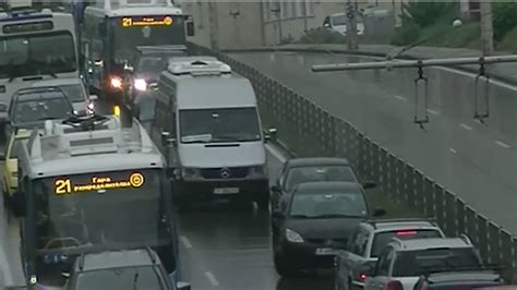 Проливен дъжд блокира основни булеварди в Русе Общество Новини Бг