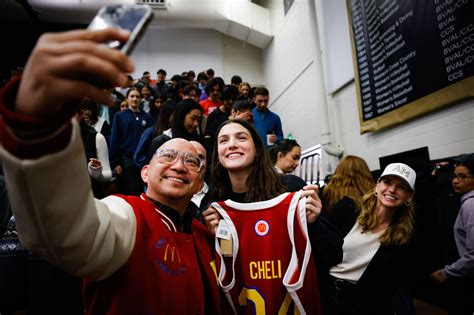 Photos Mittys Morgan Cheli Gets Jersey For Mcdonalds All American Game