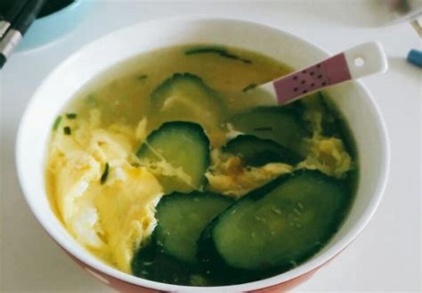 冬季刮油“第一汤”就是它，简单煮一煮，刮油清肠，小肚子不鼓了东方养生频道东方养生
