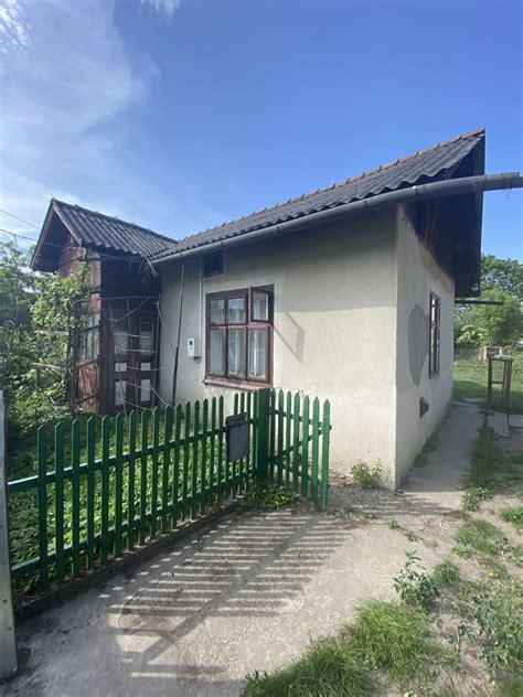 Терміновий продаж будинка Придатний для проживання 12 500 Продаж будинків Єзупіль на Olx