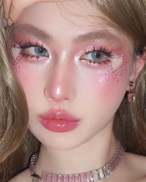 老甜豆儿 Jellybeanxxdd • Instagram Photos And Videos Shiny Makeup