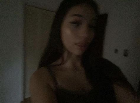 Pin Oleh Nnxmb Trina Di Anime Gifs For Discord