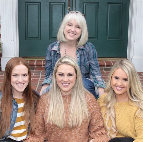 Rhods Brandi Redmonds Daughter Brinkley 8 Survives Horrific Car