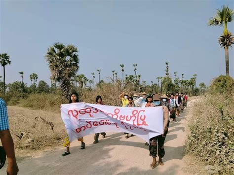 ရွာပေါင်းစုံ သပိတ် စစ်ကြောင်း ဖက်ဆစ် စစ်တပ် တော်လှန်ရေး ချီတက် ဆန္ဒပြ Khit Thit Media