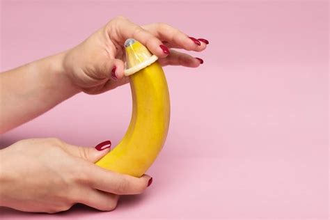 Foto Cara Mengatasi Ejakulasi Dini Salah Satunya Pakai Kondom