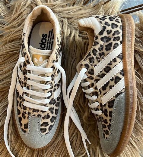 Pin By Pam Vazper 😀 On Zapatos Mios 👠 Casual Shoes Fashion Shoes Sneakers Fashion