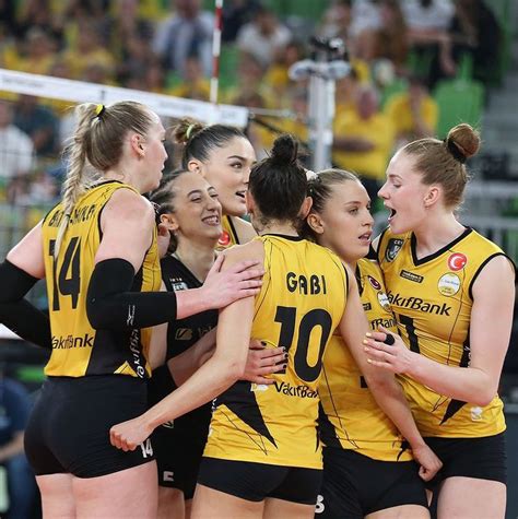 🌷บีบี้🫶🏻 On Twitter มาค่ะใครโดนกาบี้ตก อยากอยากเห็นซีนปาไอแพดของลุงกุย เรียนเชิญมาร่วมเป็นชาว