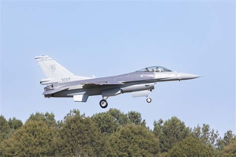 Lockheed Martin Successful Flight Of First Slovakian F 16 Block 70 Fighter