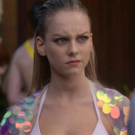 Pin By Andressa♥ On Ester Espósito Carla Rosón Ester Exposito Ester