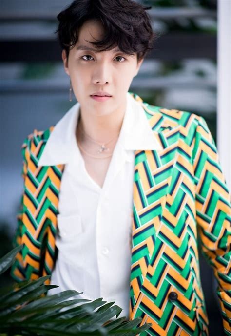 10 Photos The Evolution Of Bts Member J Hope Can Be Seen Take A Look