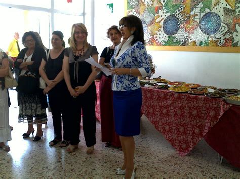 Scuola Insieme Anna Amoroso Va In Pensione