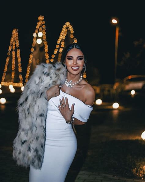 შორენა ბეგაშვილმა ახალი წელი ოჯახის წევრებთან ერთად აღნიშნა ნახეთ რა ფოტოებს აქვეყნებს