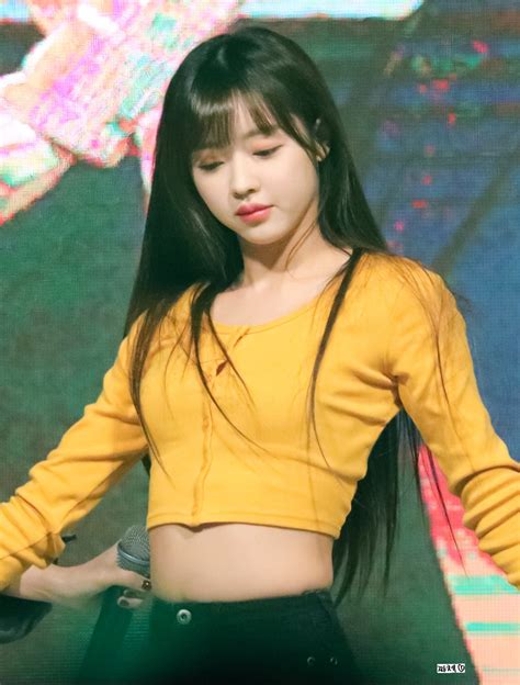 Oh My Girl Community Post 내일이 다가올수록 설레인다😍😍 느낌도 매우 좋고 정말 좋은 시간이 될거같은 기분이 들어 달링🍒😍