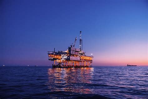 Distributed Sensing Over Meter Lengths Using Twisted Multicore Optical