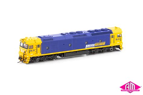 Bl Class Locomotive Bl32 Pacific National Intermodal Blue And Yellow Lar Australian Modeller