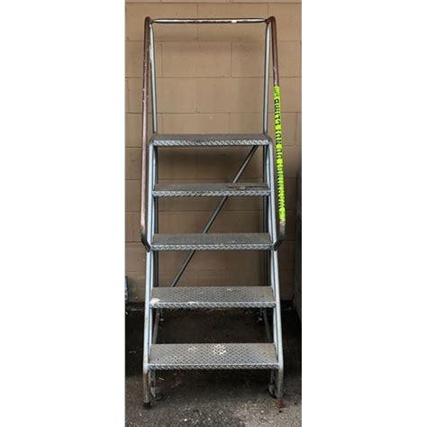 Approx 6ft Tall Mobile Step Ladder