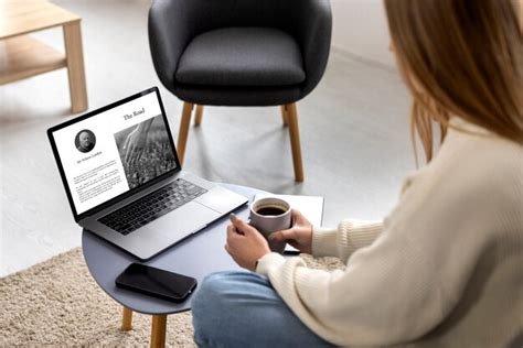 Free Photo Side View Woman Reading Digital Magazine