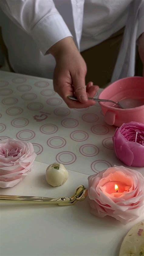 Декор•Подарки•Свечи цветы•Смола•Гипс•Обучение• On Instagram Онлайн мк по созданию свечей роз
