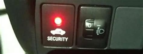 security灯闪怎么回事 有驾