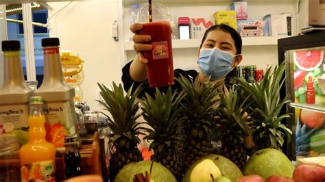 즉석에서 갈아주는 생과일 주스 청결하고 신선한 생과일주스 캄보디아 길거리음식 Youtube