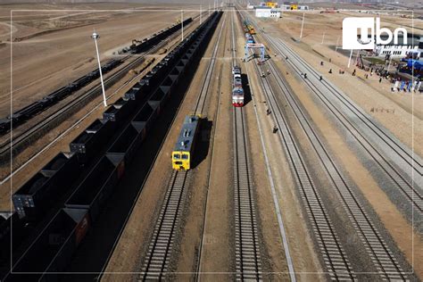 ФОТО Тавантолгой Гашуунсухайт чиглэлийн төмөр замын нээлт болж байна