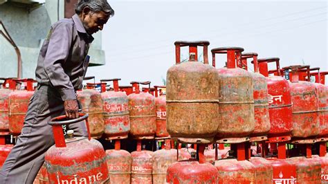 Lpg Cylinder Rates Revised On 1st April Check Cooking Gas Prices City