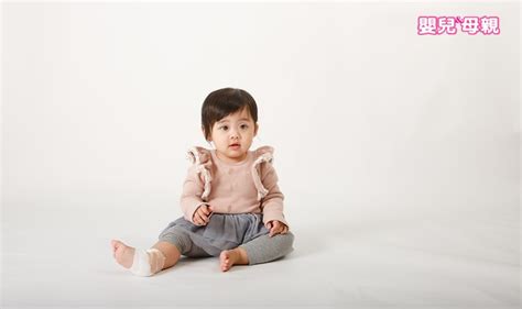 原來我們都做錯了！孩子腳扭傷，正確處理4步驟 嬰兒與母親
