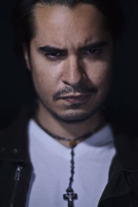 H E A D S H O T On Behance