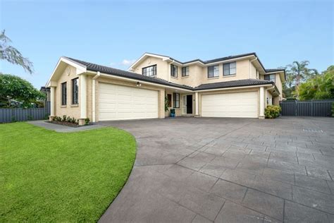 Unit 1 34 Lurnea Cres Valentine Nsw 2280 Domain