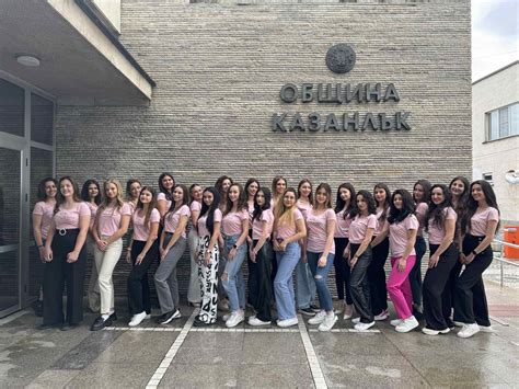 Казанлък инфо ПЪРВА РАБОТНА СРЕЩА НА ПРЕТЕНДЕТКИТЕ ЗА ЦАРИЦА РОЗА