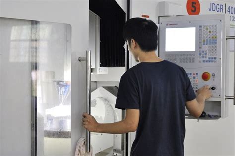 4 Tips For Reducing Tool Deflection In Cnc Machining